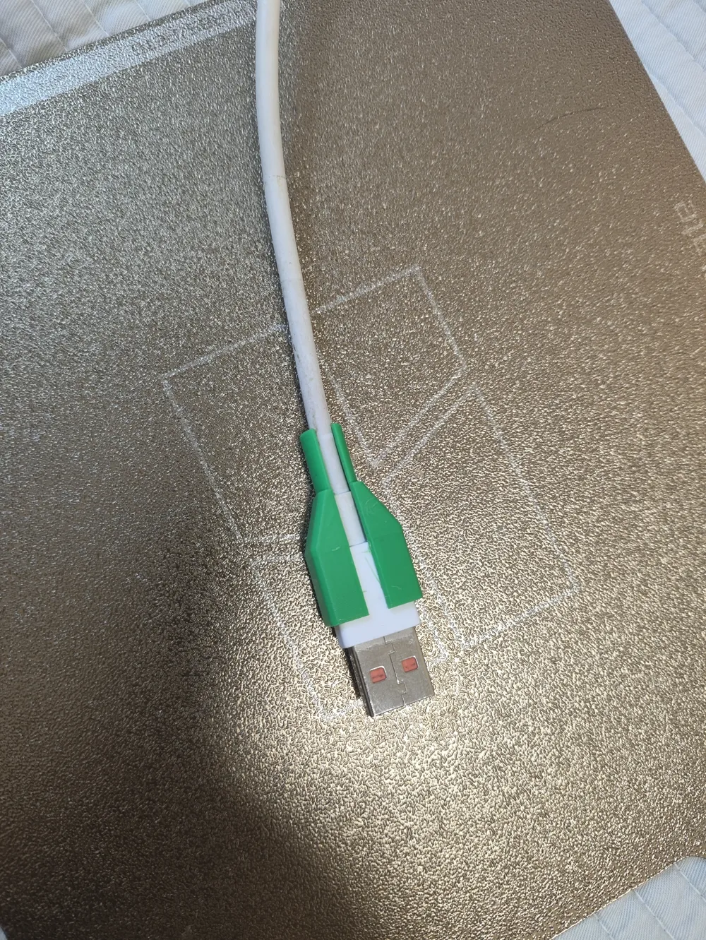 USB Cable Protector by 天天快乐 MakerWorld: Download Free 3D Models