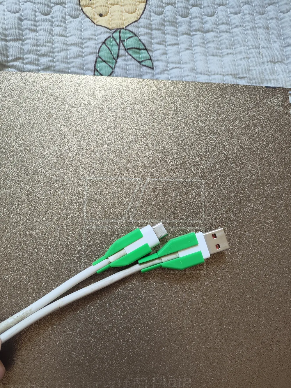 USB Cable Protector by 天天快乐 MakerWorld: Download Free 3D Models