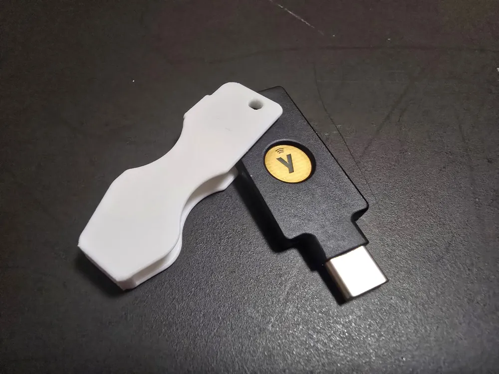 YubiKey 5C NFC - USB-C Schutzhülle – Kostenloses 3D-Druckmodell ...