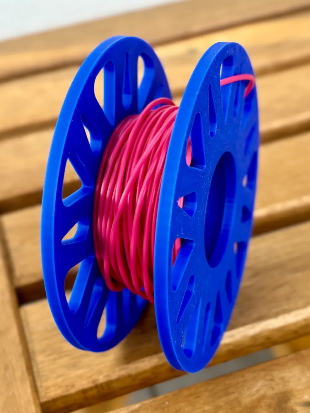 Small filament spool by Molto Filamente - MakerWorld