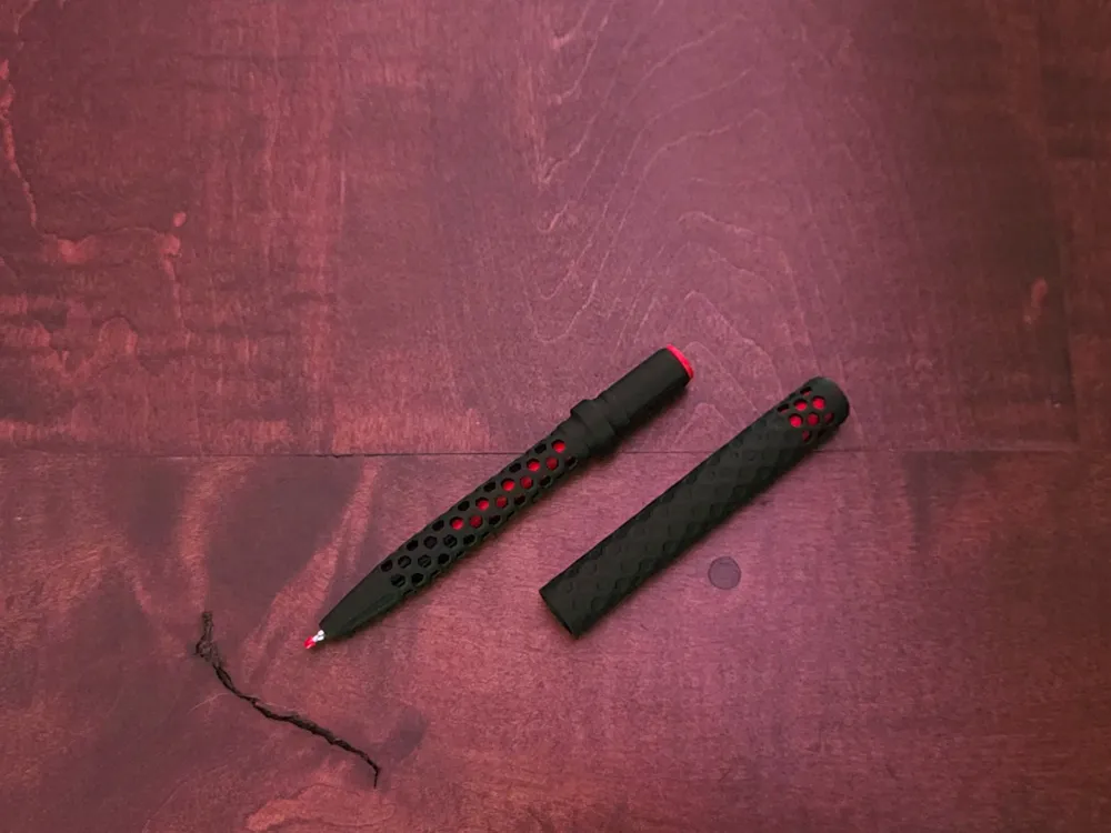 Hexcore Mini Penna Tascabile da Runswithscssors MakerWorld: Scarica ...