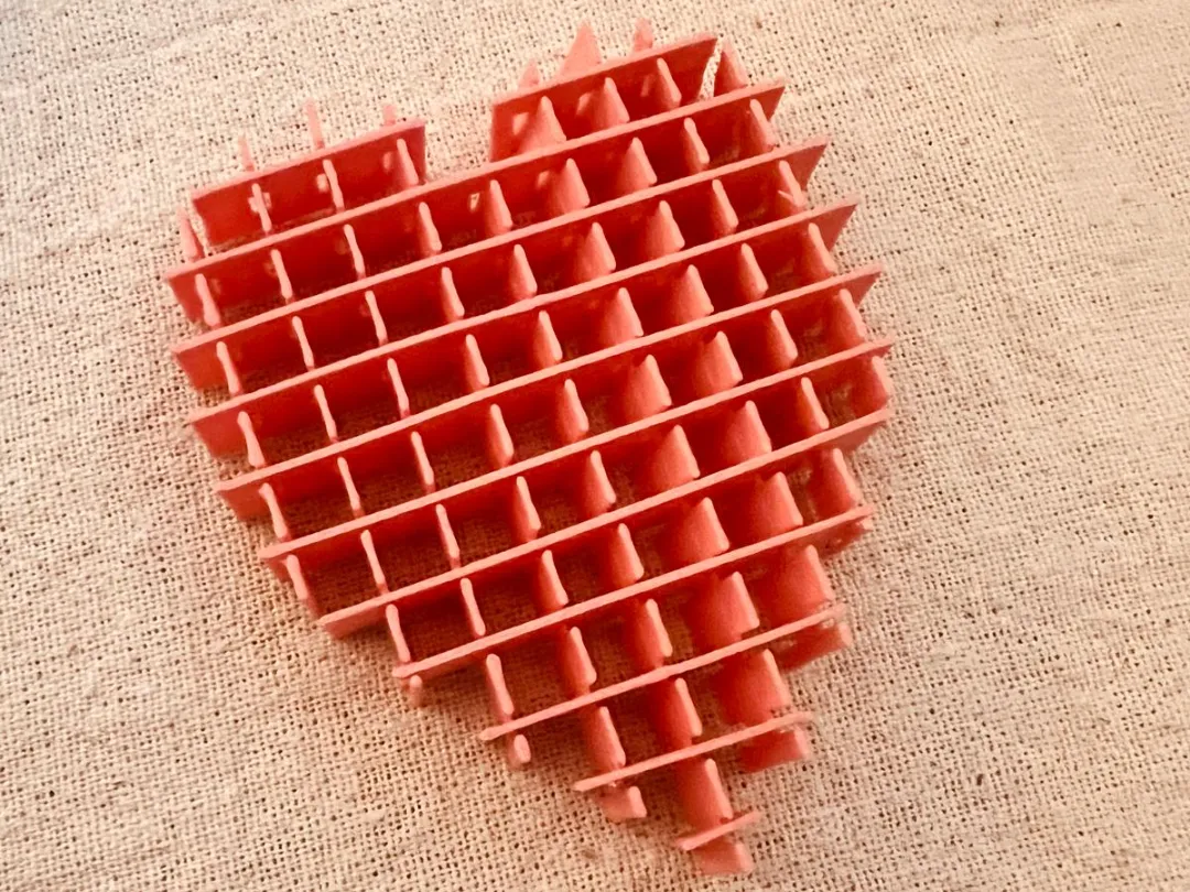 Morf Worm Heart Fidget - Free 3D Print Model - MakerWorld