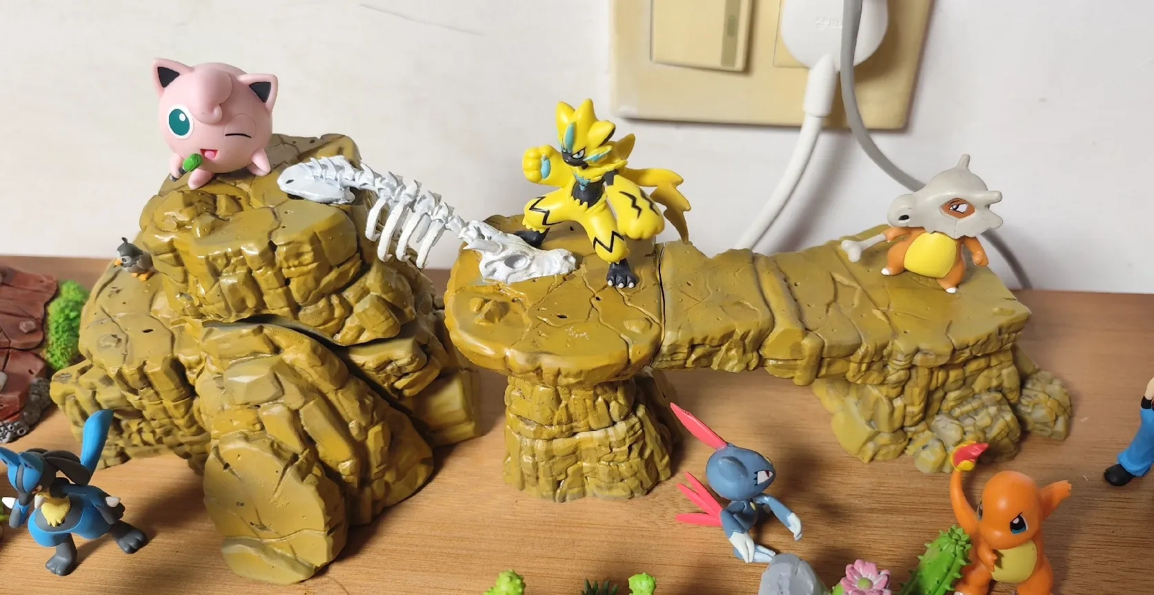 Fossil Rock Bridge Book Nook 1 by pokemon player - MakerWorld