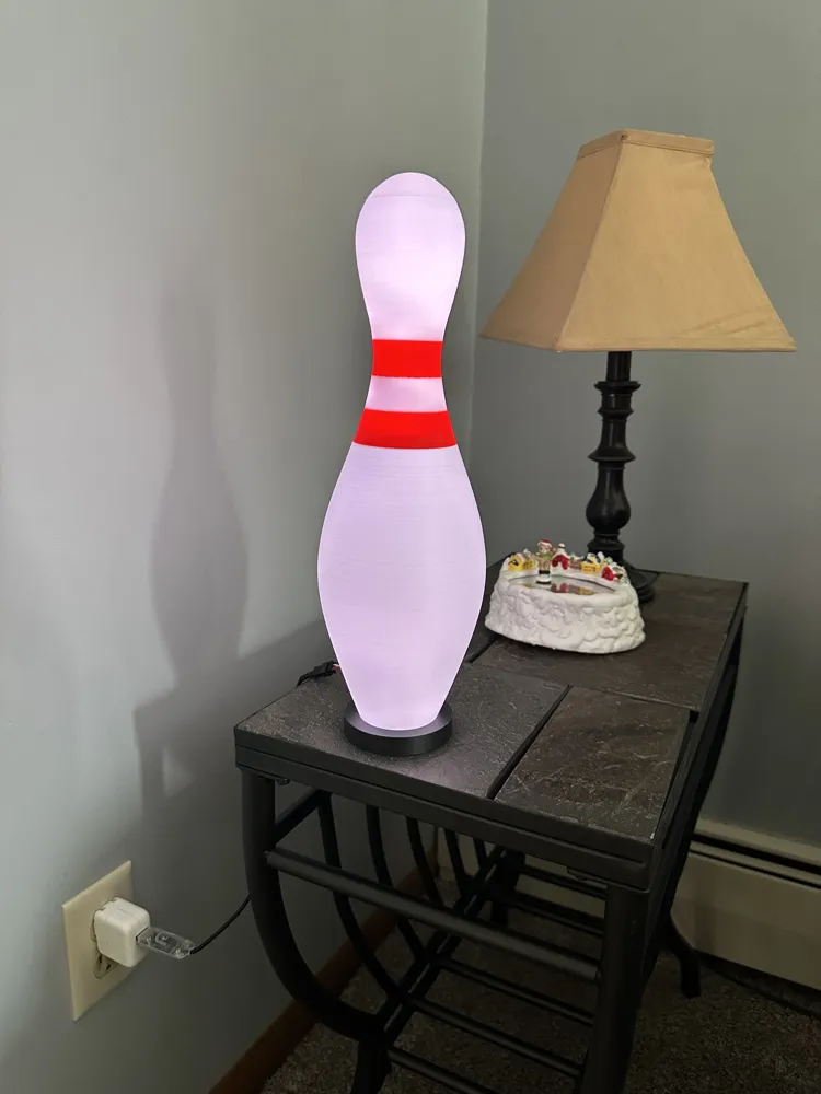 Bowling Pin LED Lampe – Kostenloses 3D-Druckmodell – MakerWorld