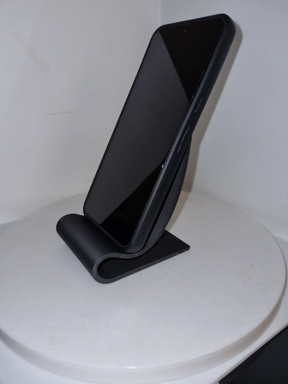Smartphone Stand / Armchair quick and easy print by THOMSOH - MakerWorld