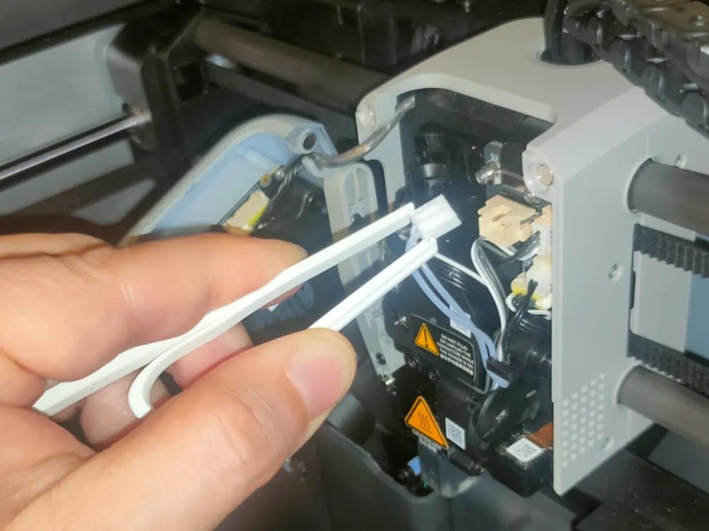 Bambulab tweezer for extruder cable (JST TWEEZER) by Izzodesign74 ...