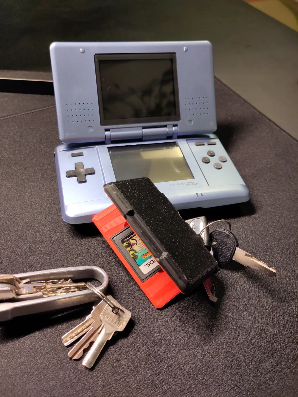 Nintendo DS Card Holder Keychain or SD and Switch by nemediArt - MakerWorld