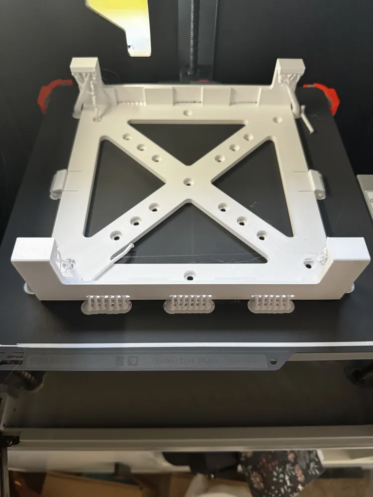 3Dプリント VESA穴付きOptiPlex Micro ウォール/デスクマウント - 無料3Dモデル -MakerWorld