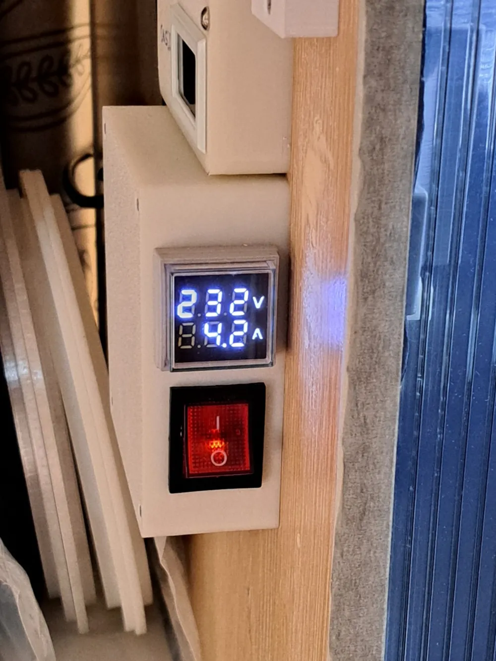 Power switch box with voltage-ampere meter by simon14vu MakerWorld ...