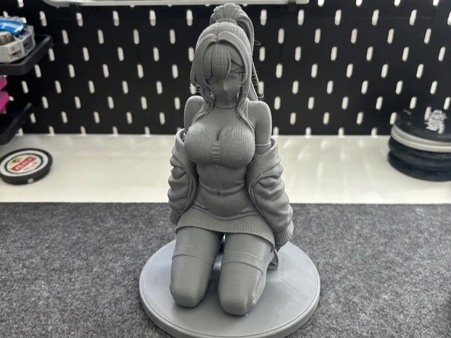 Chic Kneeling Anime Girl | Premium Desk Decor - Free 3D Print Model ...