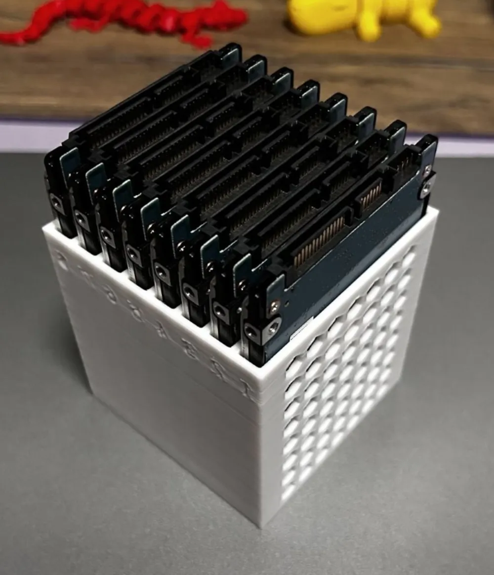 6/8x thin 2.5'' HDD/SSD disk stand by Piocze MakerWorld: Download Free ...