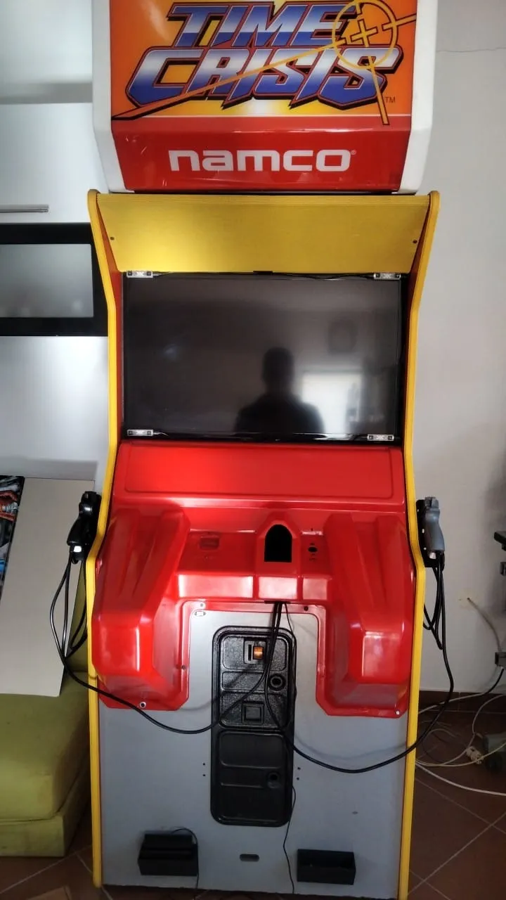 Retro shooter gun suport by Elnino07 - MakerWorld