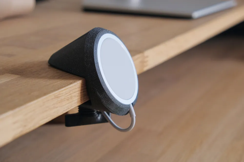 Magsafe charger clamp by thmsdrz - MakerWorld