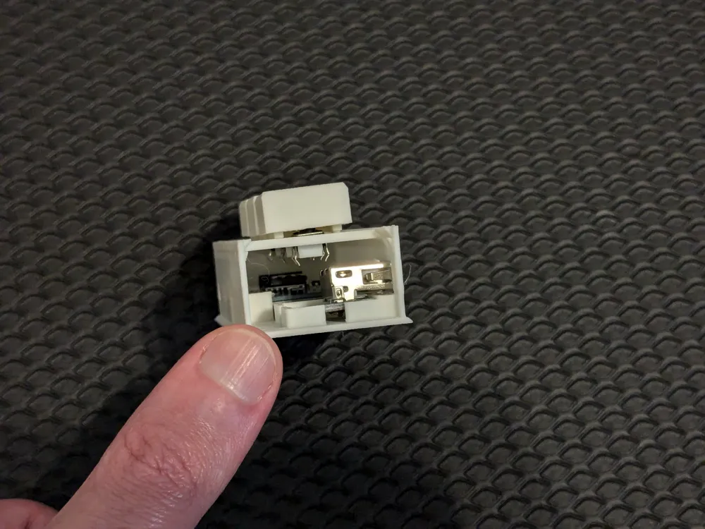 ESP8266 D1 Mini 3-Button Case (plus USB) Remixed by Aptimex MakerWorld ...