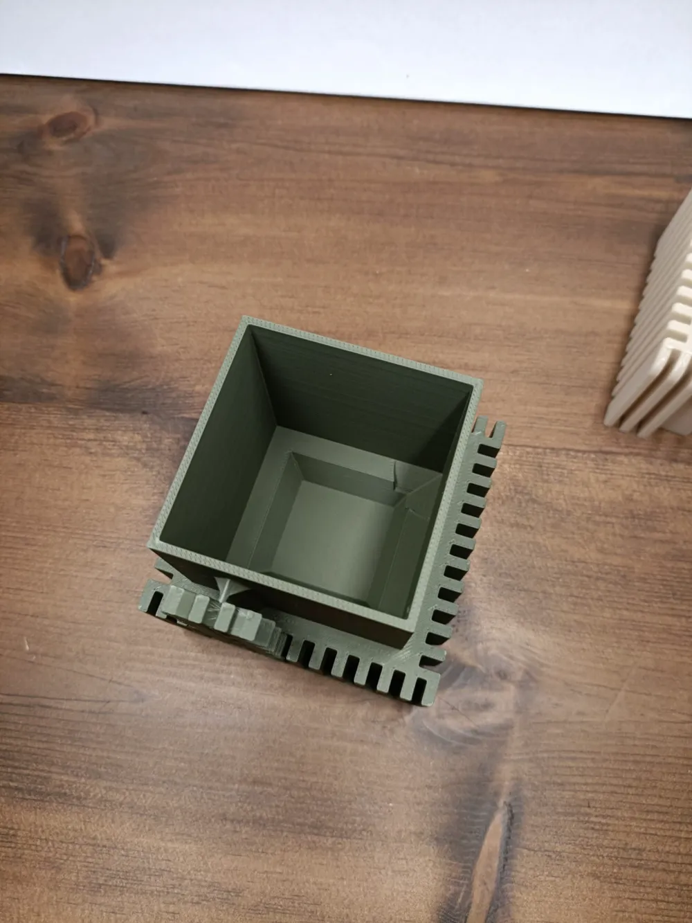 SILO - Plant Pot No.3 - Free 3D Print Model - MakerWorld
