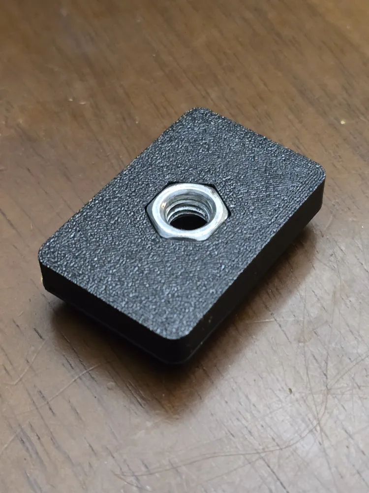 GM / Chevy Écrou Molle de paroi utilitaire - Modèle d'Impression 3D ...