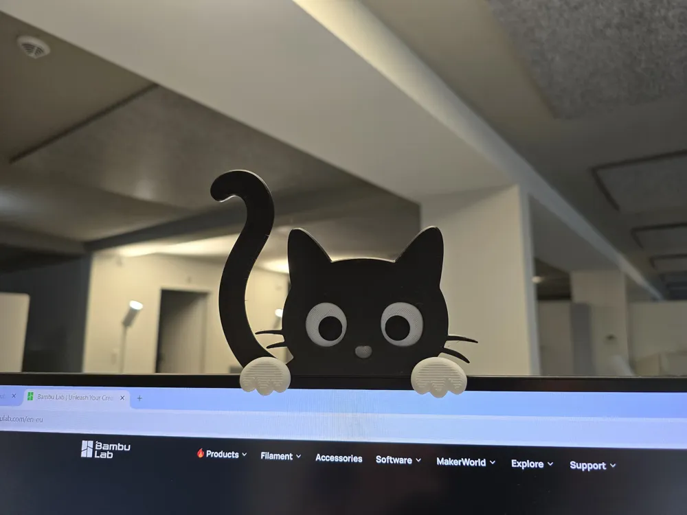 Curious Cat – Monitor-Deko by DocLex MakerWorld: Download Free 3D Models