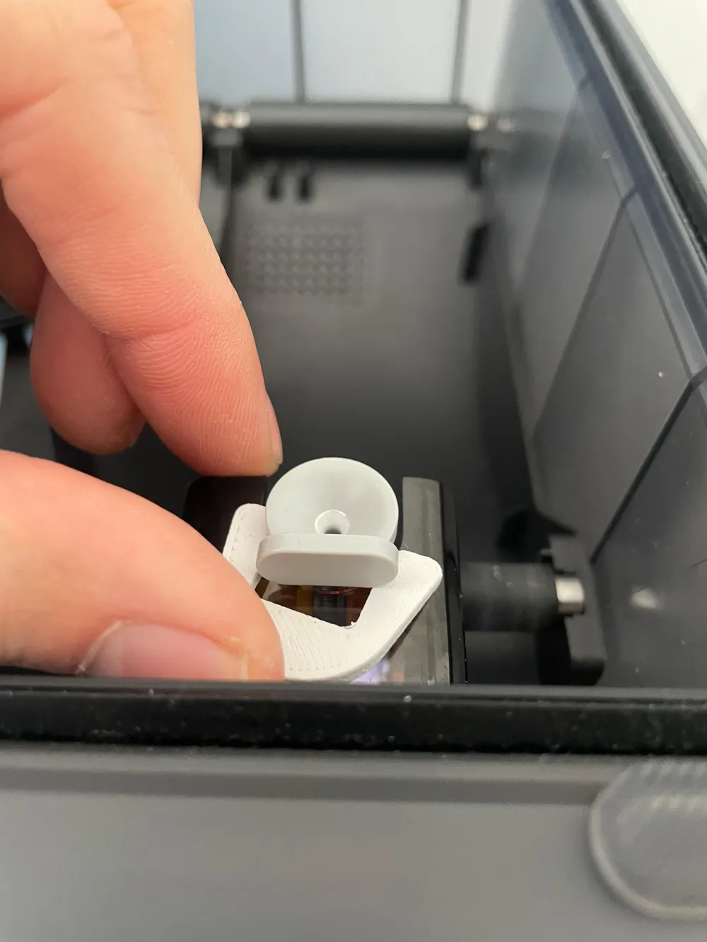 Easy Filament Insert Clip - AMS 2 Pro - Free 3D Print Model - MakerWorld