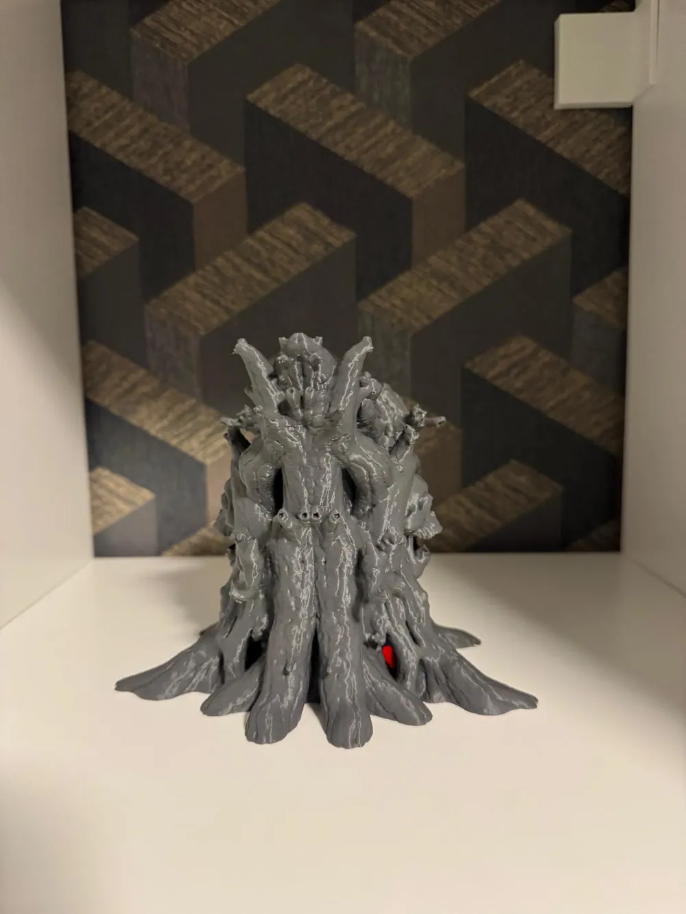 Spooky Tree Stump With Two Faces and LED by Hatschi MakerWorld ...