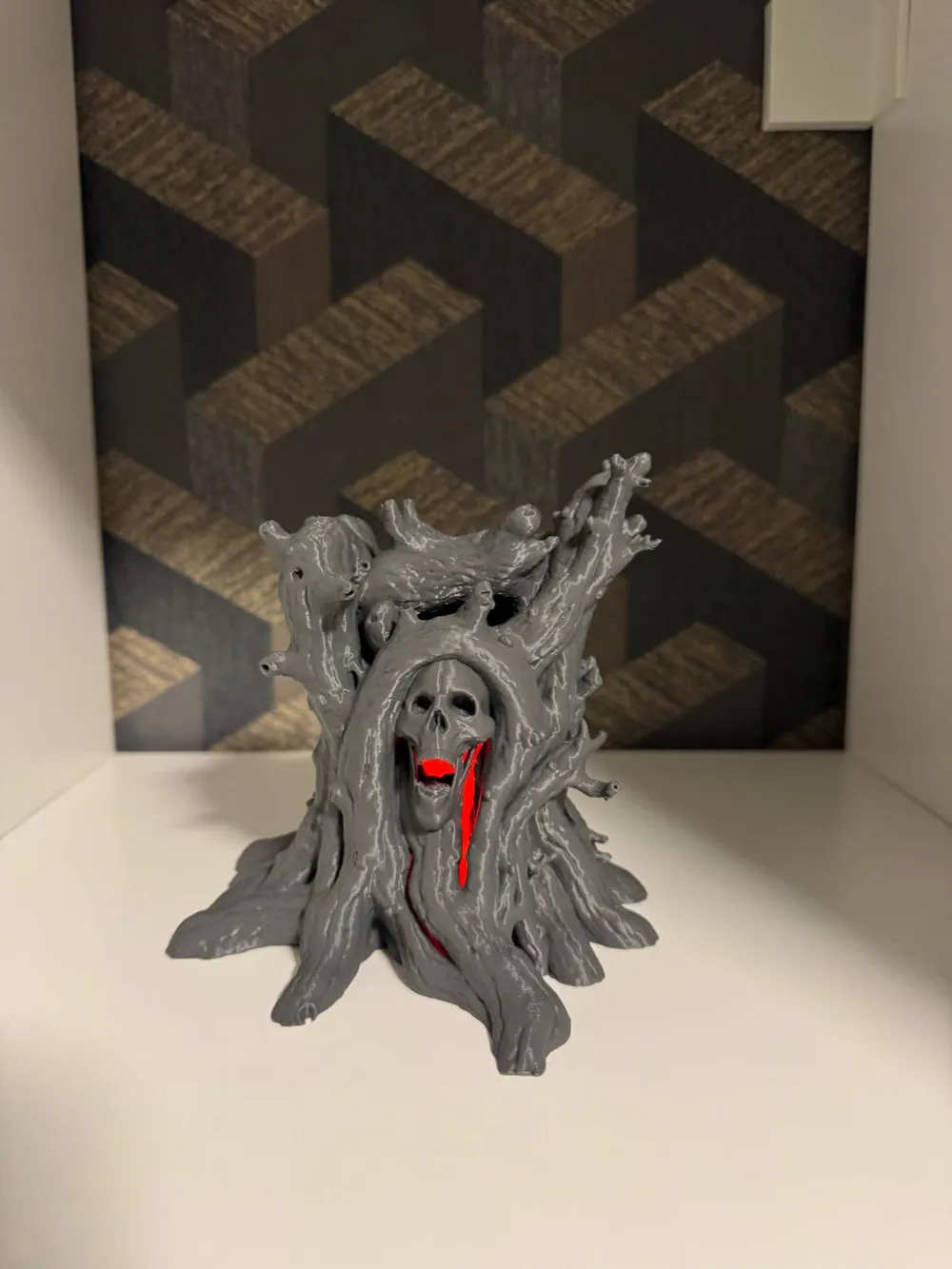 Spooky Tree Stump With Two Faces and LED by Hatschi MakerWorld ...