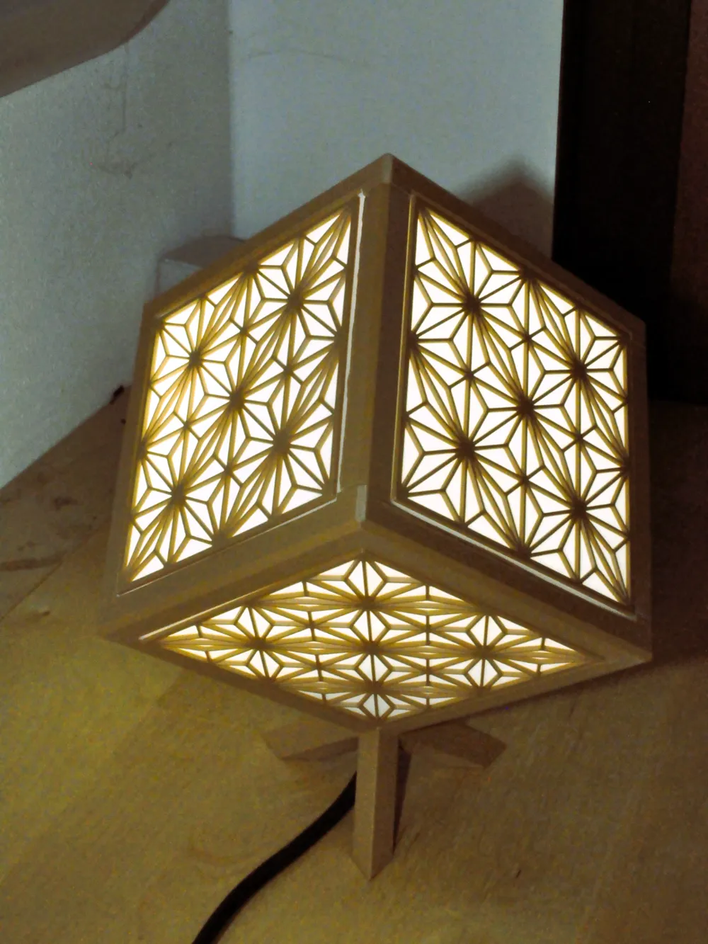 modern kumiko lamp (e14 bulb or bambulab kit 001) by fmor - MakerWorld