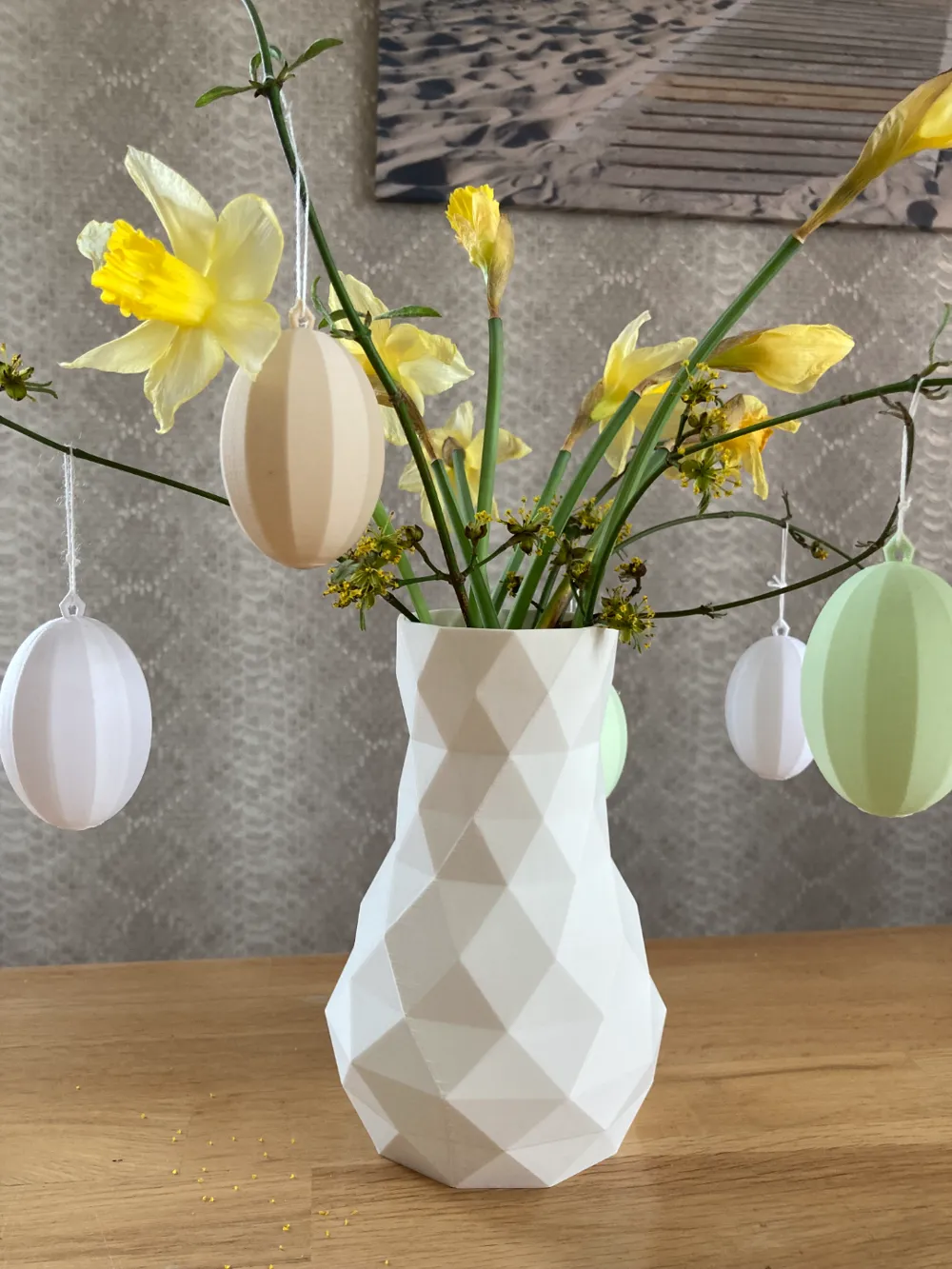 Low poly vase in white. Nice vase for eastern by Alxthunder - MakerWorld