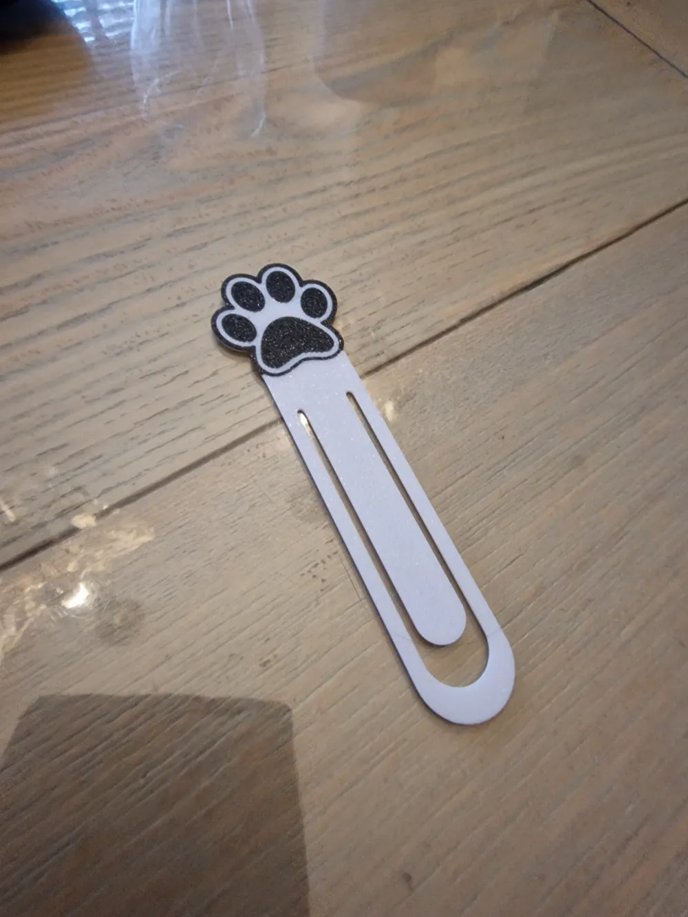 Cat paw bookmark by mkersjes - MakerWorld