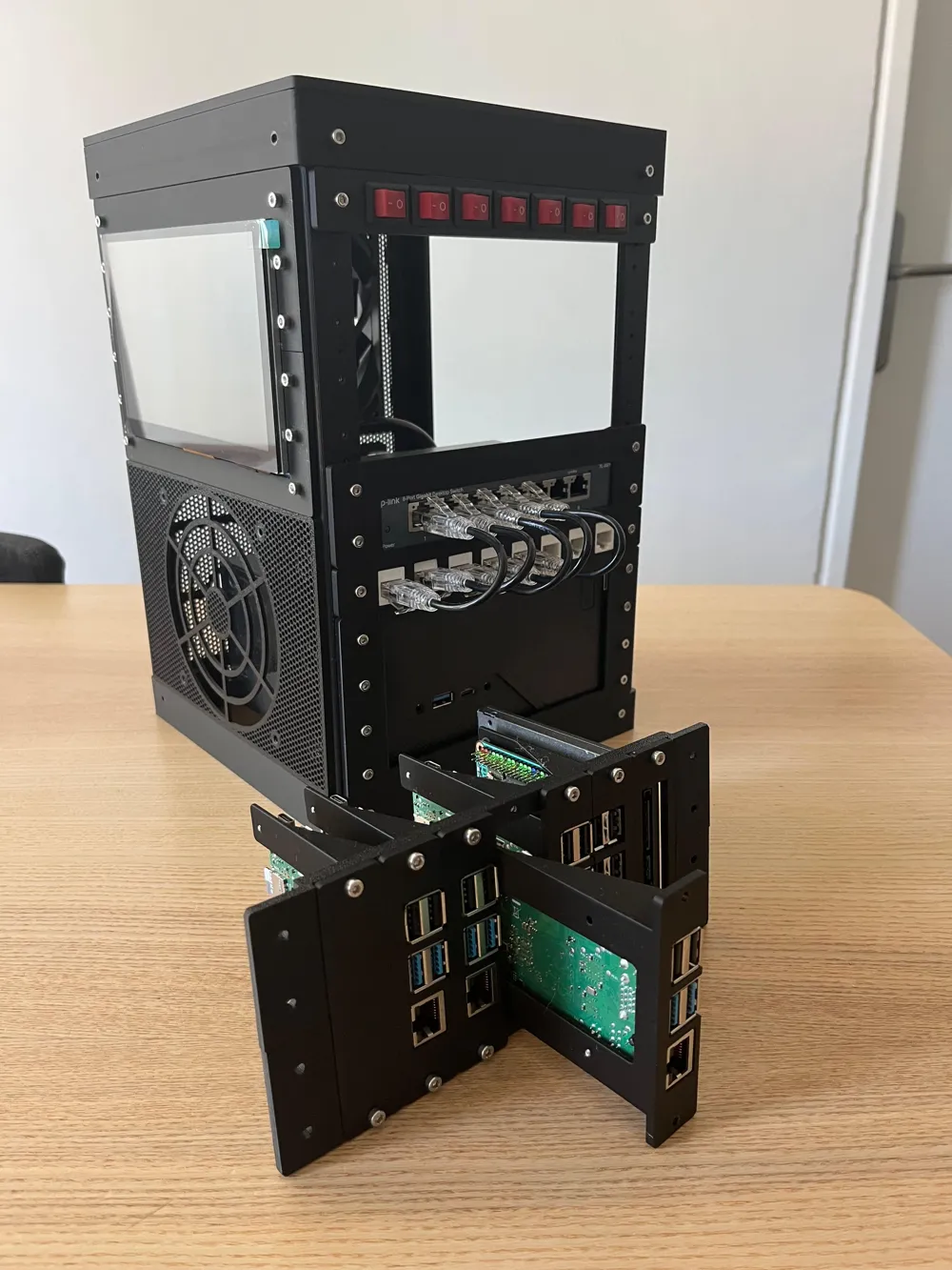 Microlab 2 - Mini Modular Home Server Rack by CB4D MakerWorld: Download ...