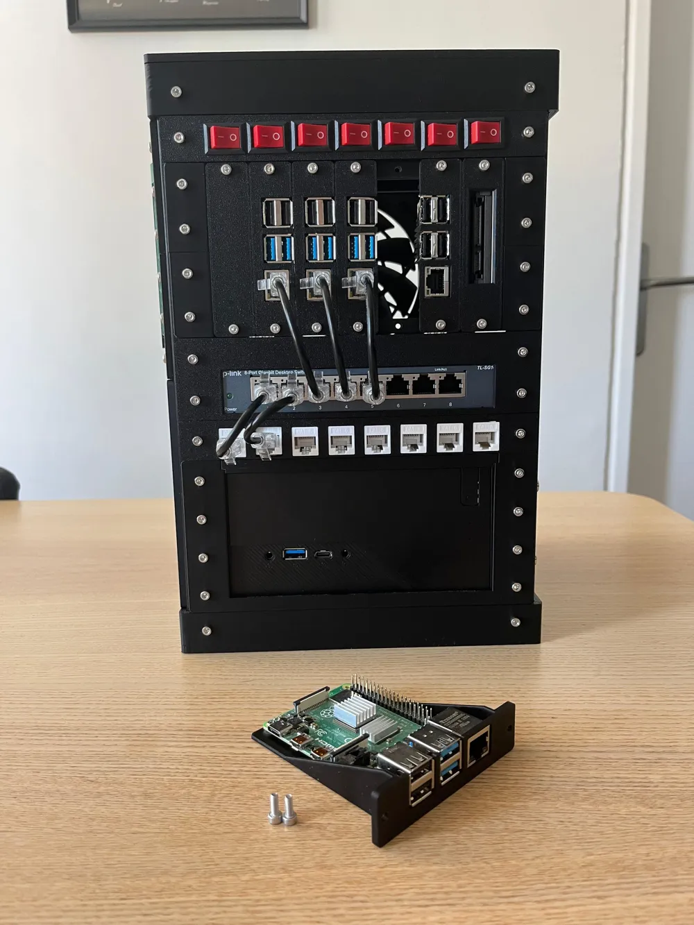 Microlab 2 - Mini Modular Home Server Rack - Free 3D Print Model ...