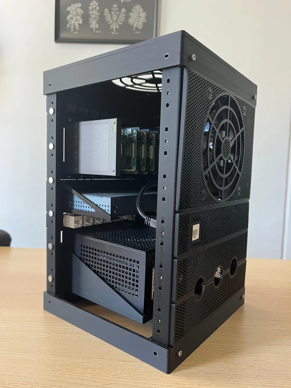 Microlab 2 - Mini rack à serveur domestique modulaire par CB4D ...