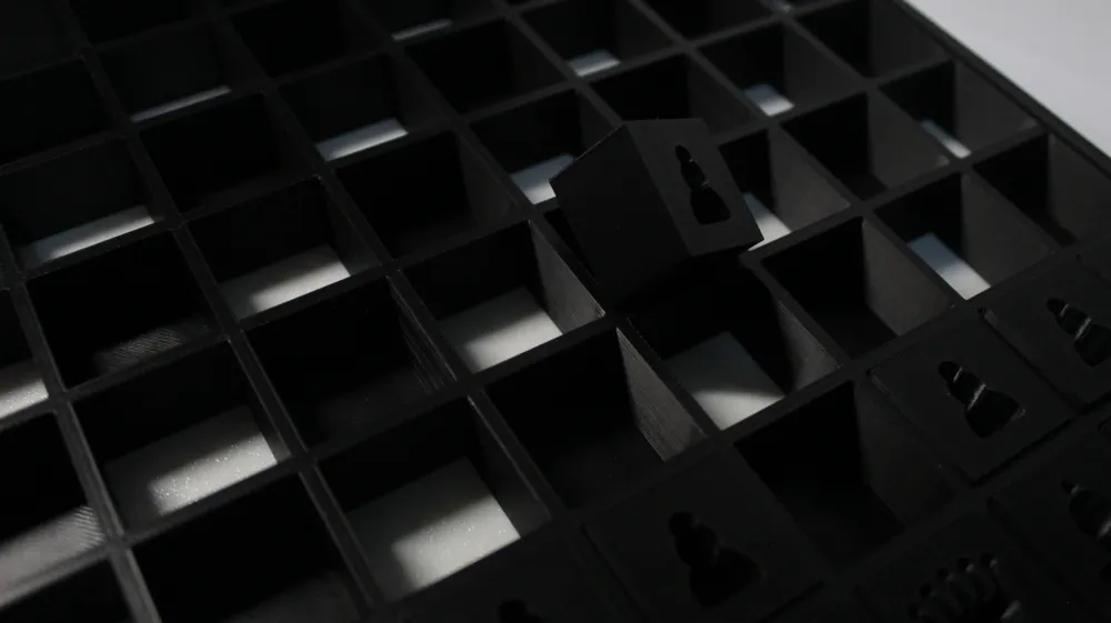 WALLCHESS - Modular Wall-Mounted Chess System by Kali3D MakerWorld ...