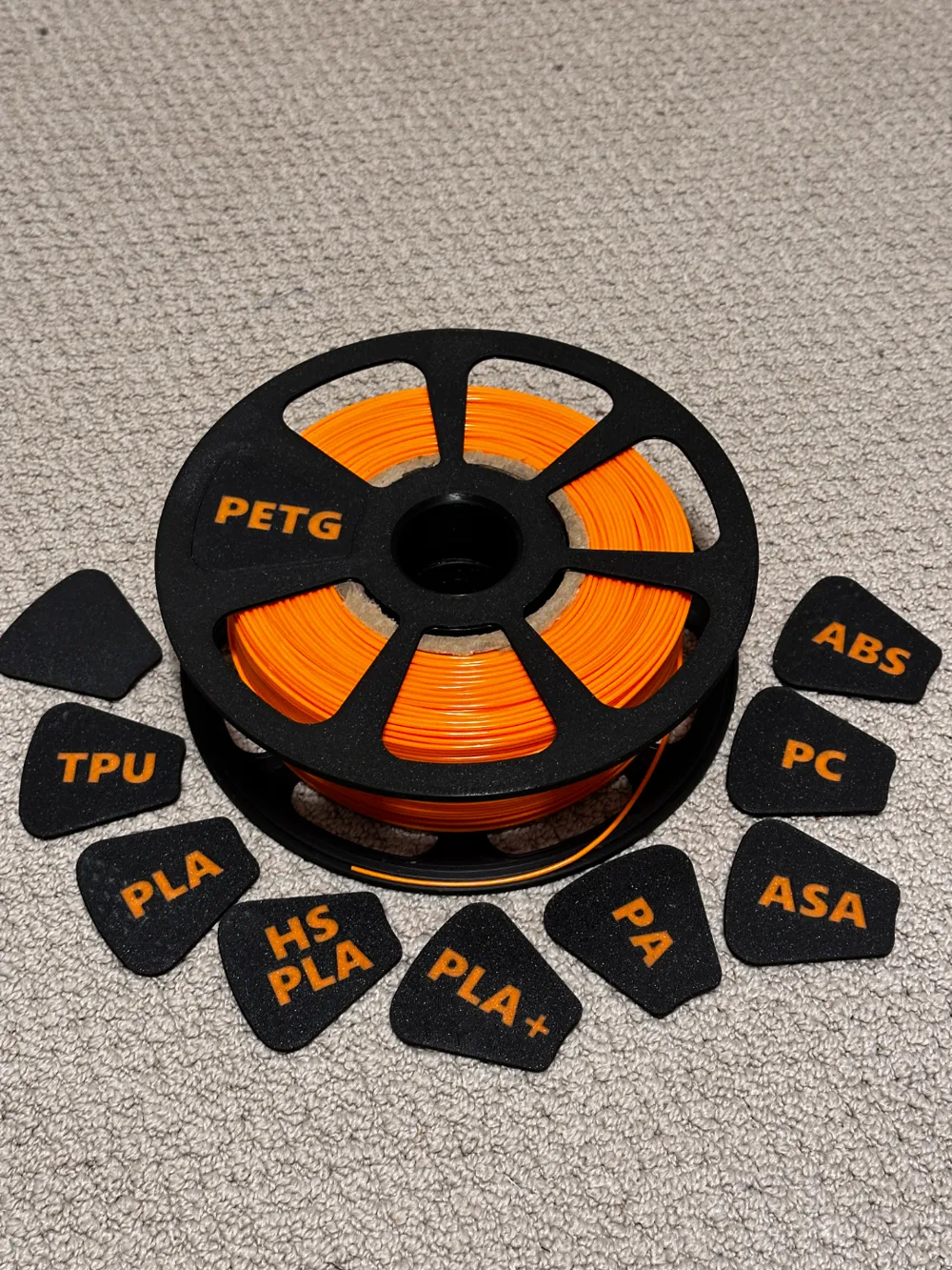 Universal spool adapter (with filament tags) by madizmo - MakerWorld