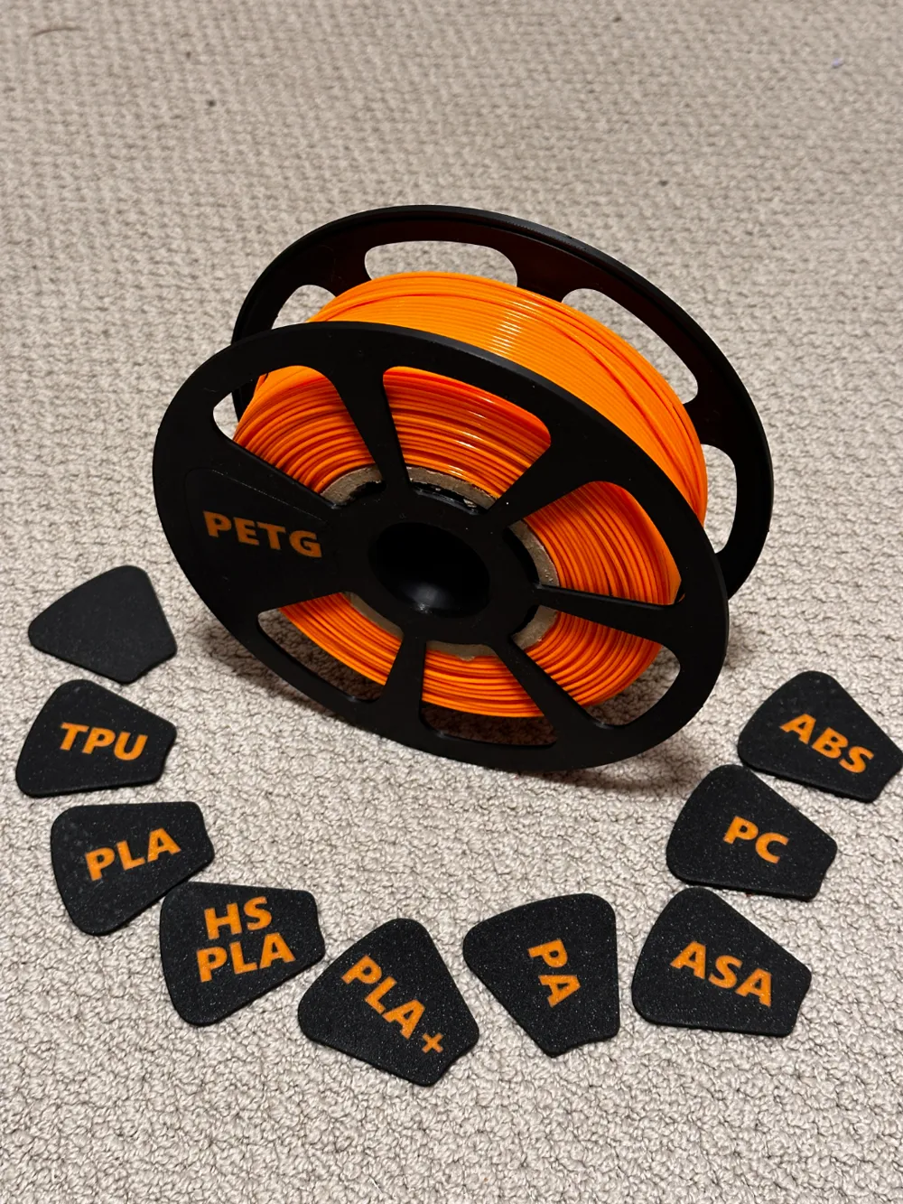 Universal spool adapter (with filament tags) by madizmo - MakerWorld