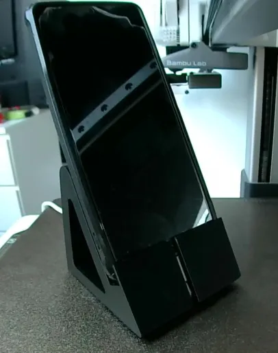 phone charging station by Alex Schaaf - MakerWorld