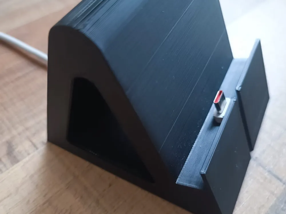 phone charging station by Alex Schaaf - MakerWorld