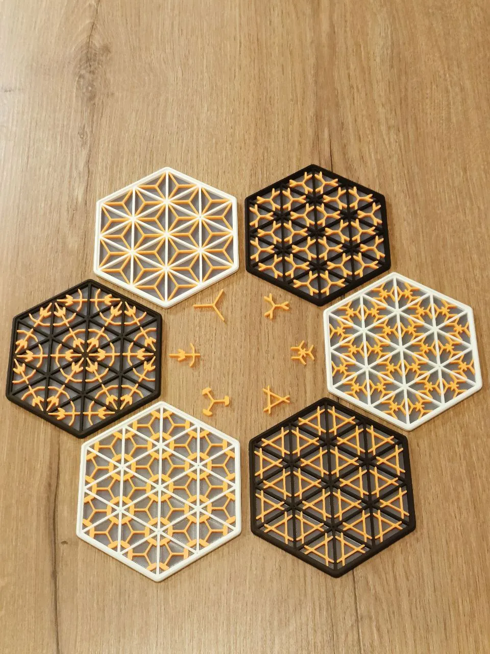 Kumikoasters – DIY Puzzle Coaster Set - Free 3D Print Model - MakerWorld