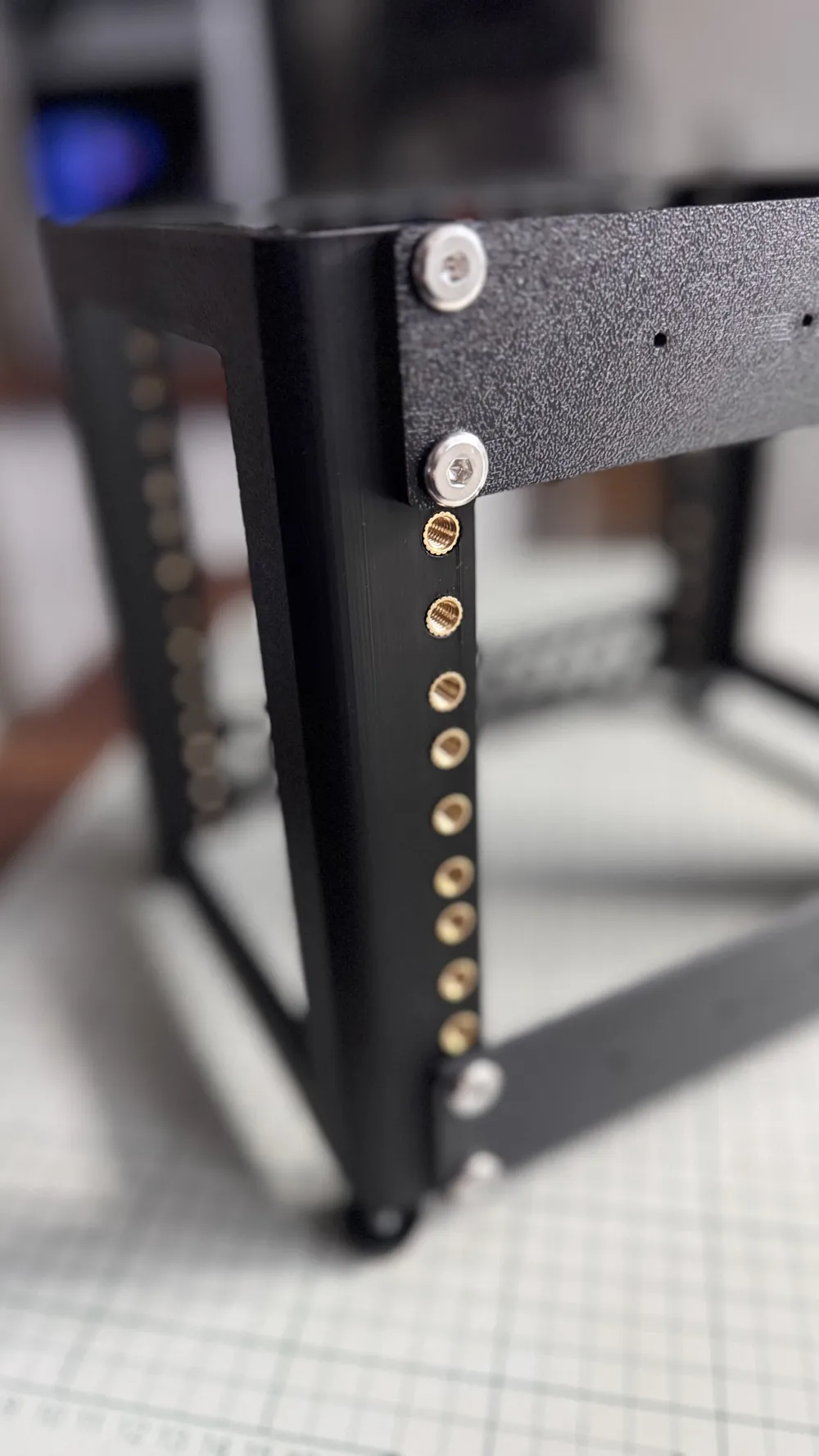 Mini Rack Modular 10 inch Homelab Server Rack by JiltedGeek MakerWorld ...