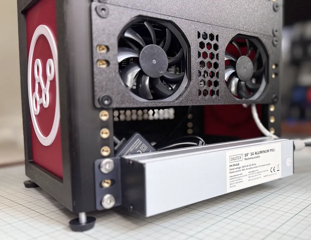 Mini Rack Modular 10 inch Homelab Server Rack by JiltedGeek MakerWorld ...