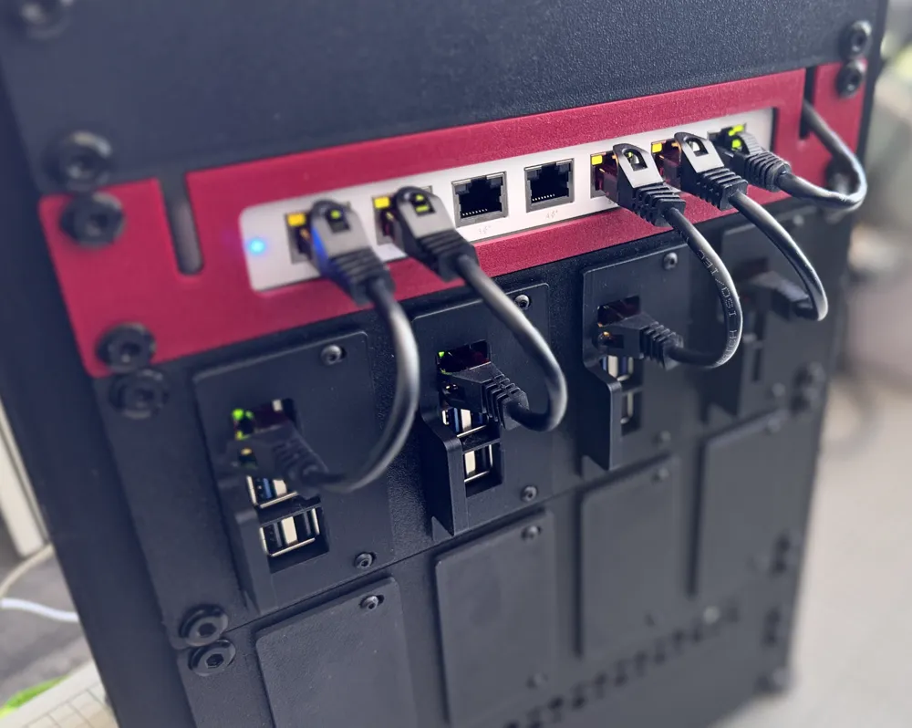 Mini Rack Modular 10 inch Homelab Server Rack by JiltedGeek MakerWorld ...