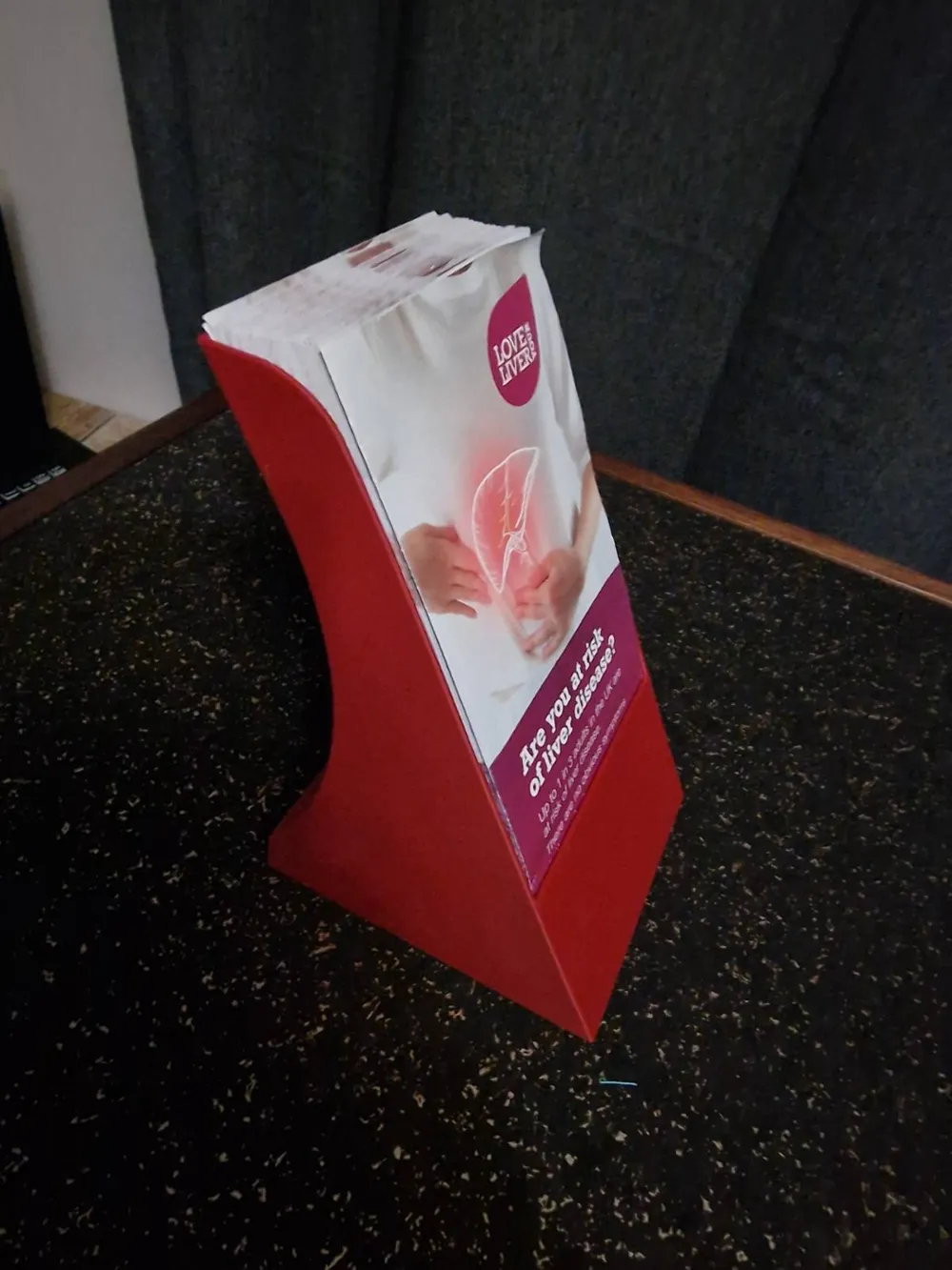 Flyer/Brochure Holder Weighted - Free 3D Print Model - MakerWorld