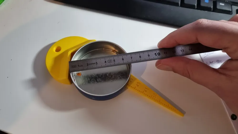 Radius measurement tool and Cylinder center finder by WORM.eu - MakerWorld