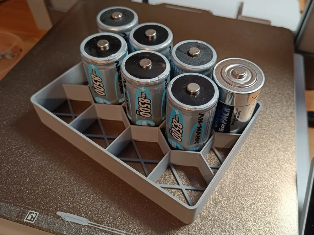Battery Holder for eleven D size (Mono) batteries by swilde MakerWorld ...