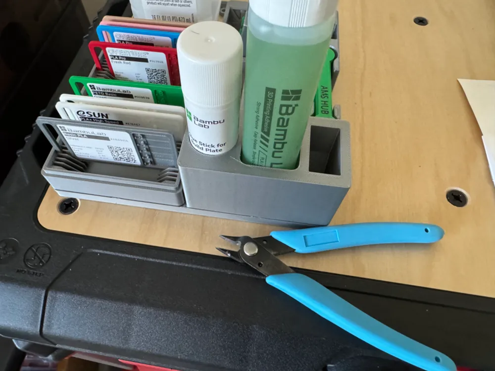 Gridfinity 2x1 bin for glue sticks & side cutters by Mark'sMakerSpace ...