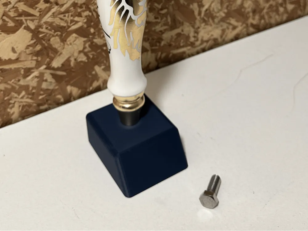 Tap Handle Display Base with Center Bolt - Free 3D Print Model - MakerWorld