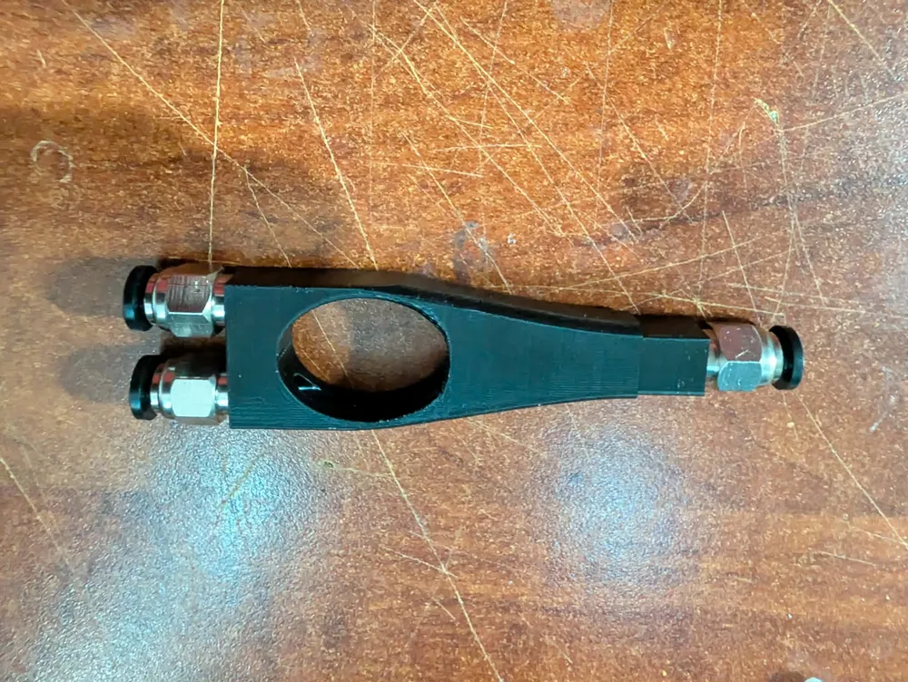 Divisor de PTFE perfecto - Modelo de impresión 3D gratuito - MakerWorld