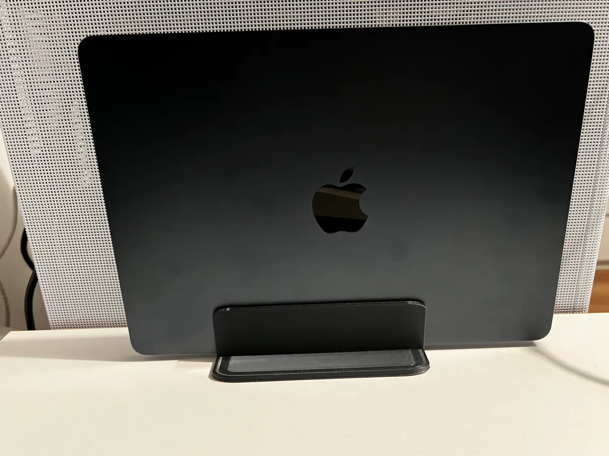 Macbook Air M4 Stand by Ben MakerWorld: Download Free 3D Models