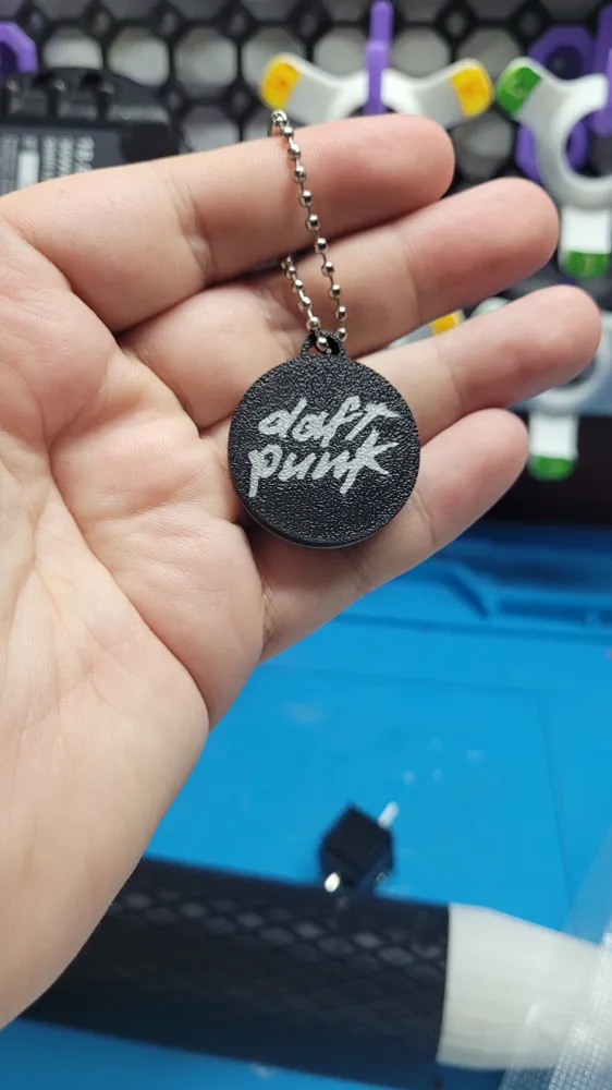 Daft Punk Thomas Hjälm Dubbelsidig Nyckelring - Gratis 3D utskrifts ...