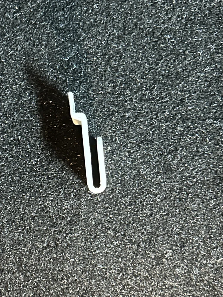 Petit crochet simple pour le nouveau Model Y par Barba_Rocket ...