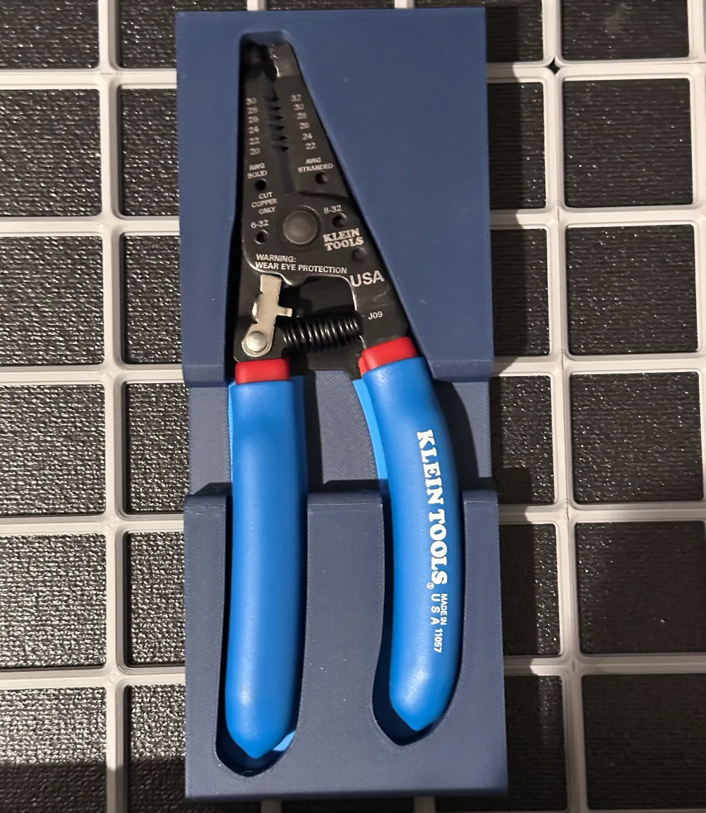 Klein Tools 11057 Wire Stripper Gridfinity Tray by FatCat - MakerWorld