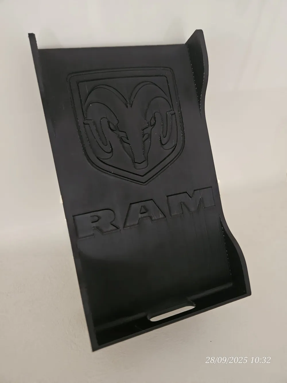 Phone stand 2 Dodge RAM - Free 3D Print Model - MakerWorld